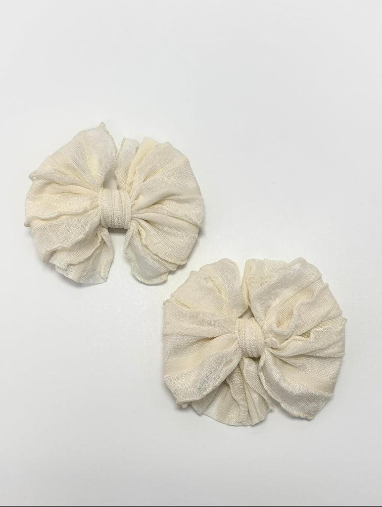 Ruffled Clips & Piggy Sets: Cute & Secure Hair Accessories